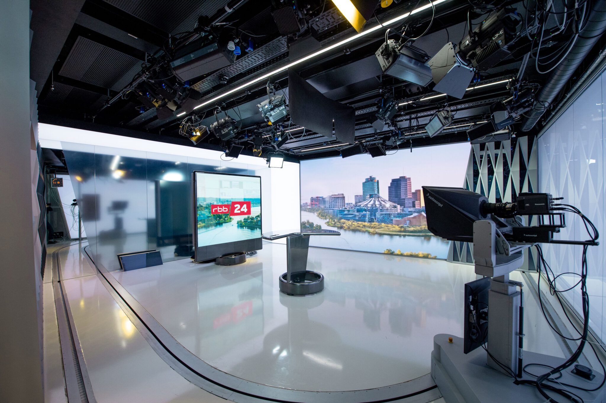 Voice Prompts Automated rbb News Studio | Autoscript News